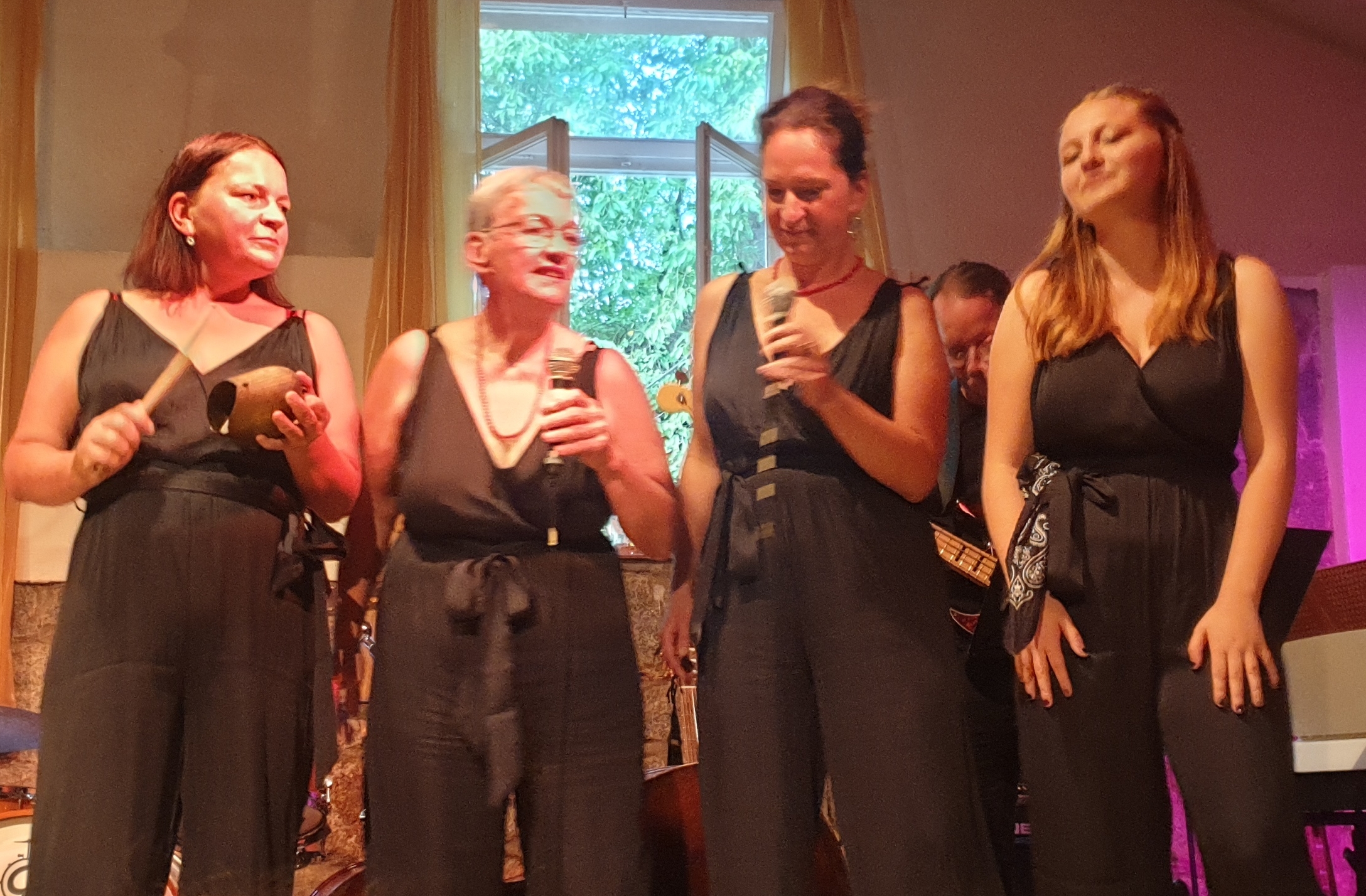 Eine Bühne für drei Generationen in Mitlechtern | WNOZ