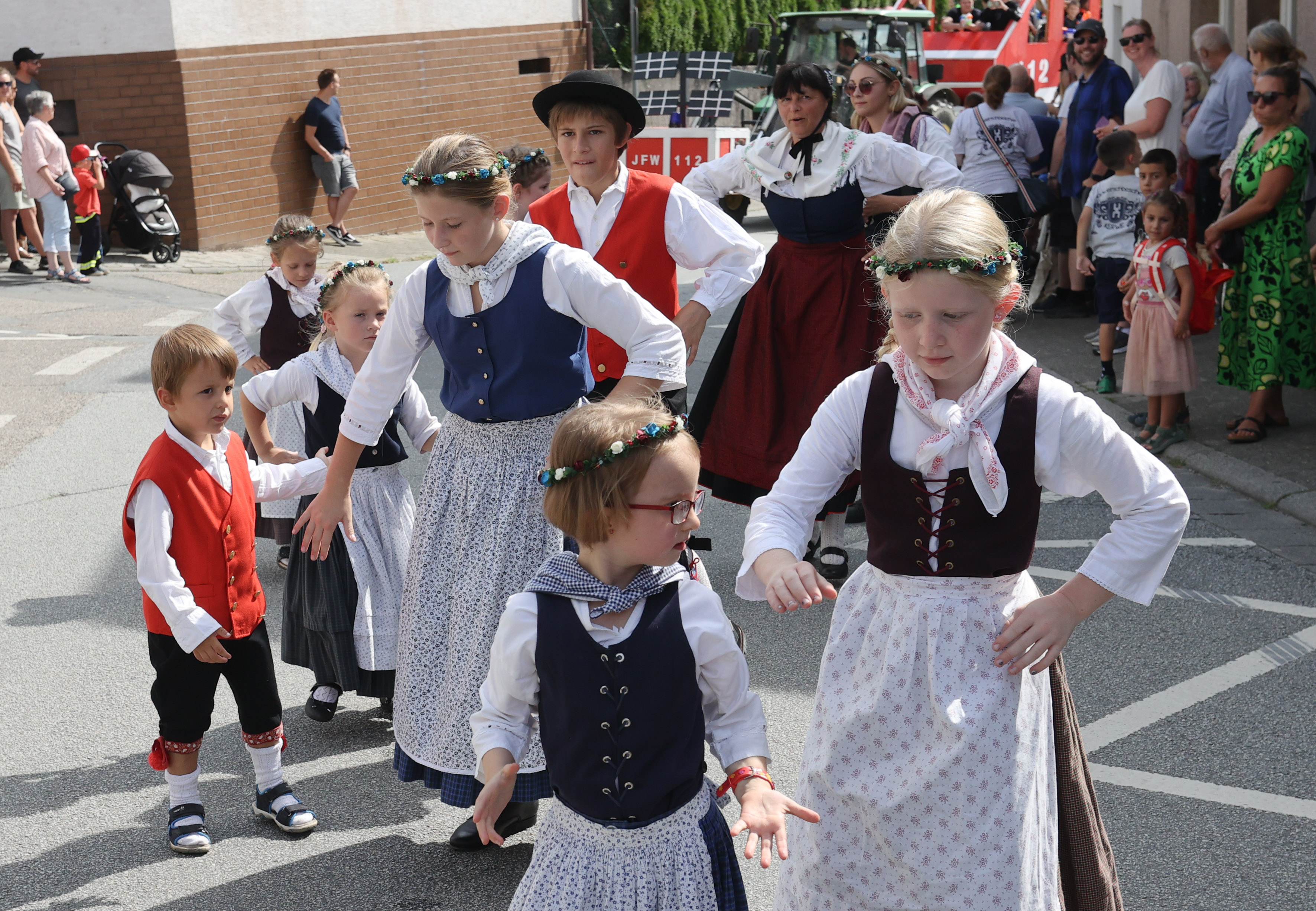 Umzug erster Höhepunkt der Kerwe | WNOZ