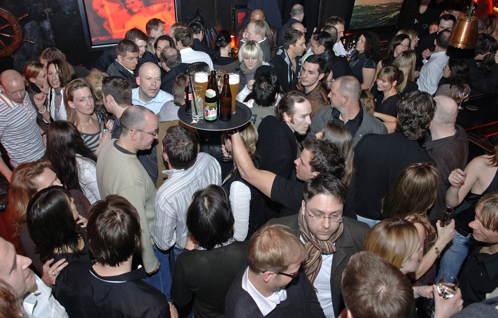 Mannheim tanzt durch: Ein Jahr ohne Sperrzeit für Clubs | WNOZ