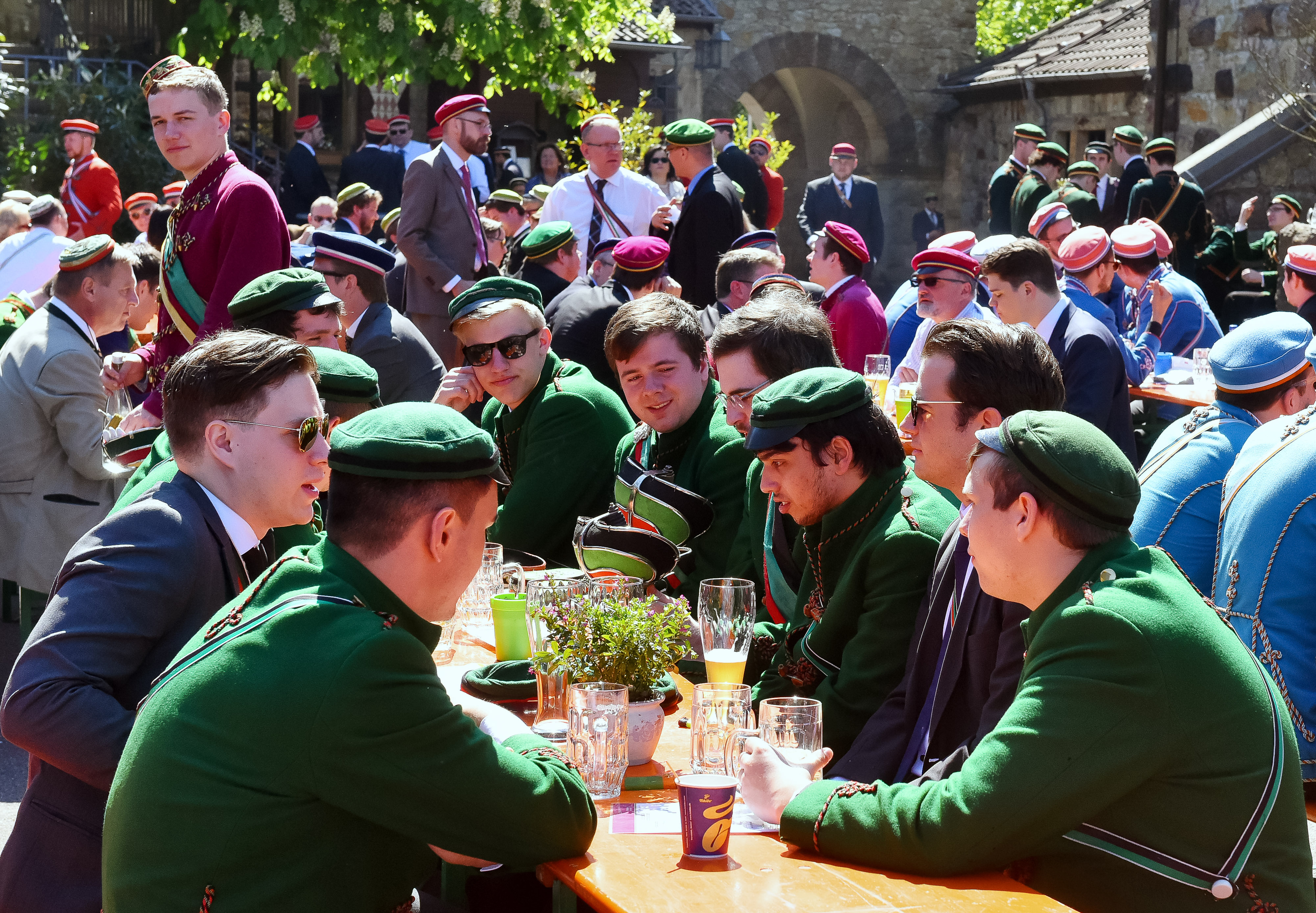 Heute Fackelzug in Weinheim: Was man über die Corpsstudenten wissen ...