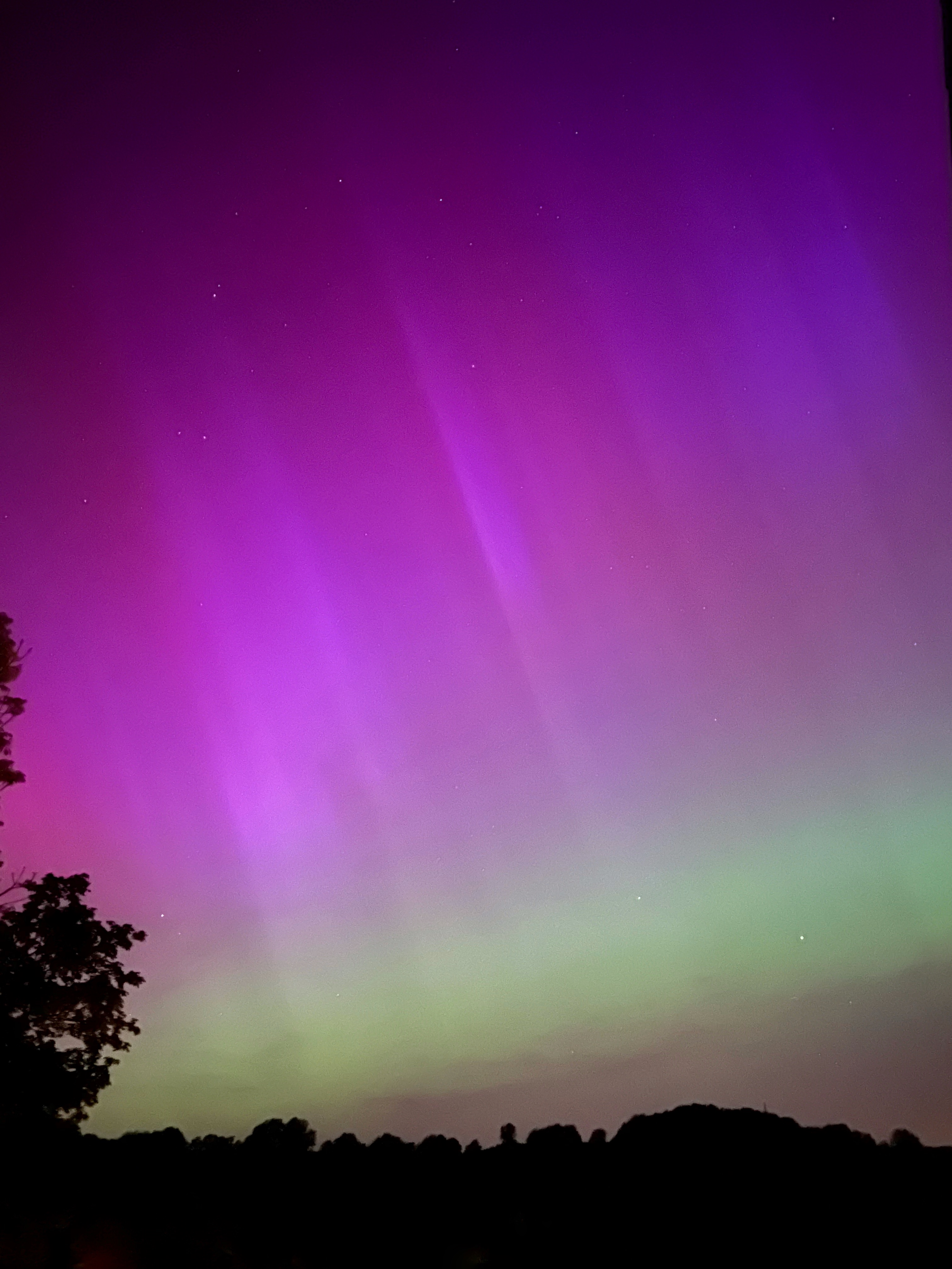 Magisch: Polarlichter über Weinheim und dem Odenwald | WNOZ