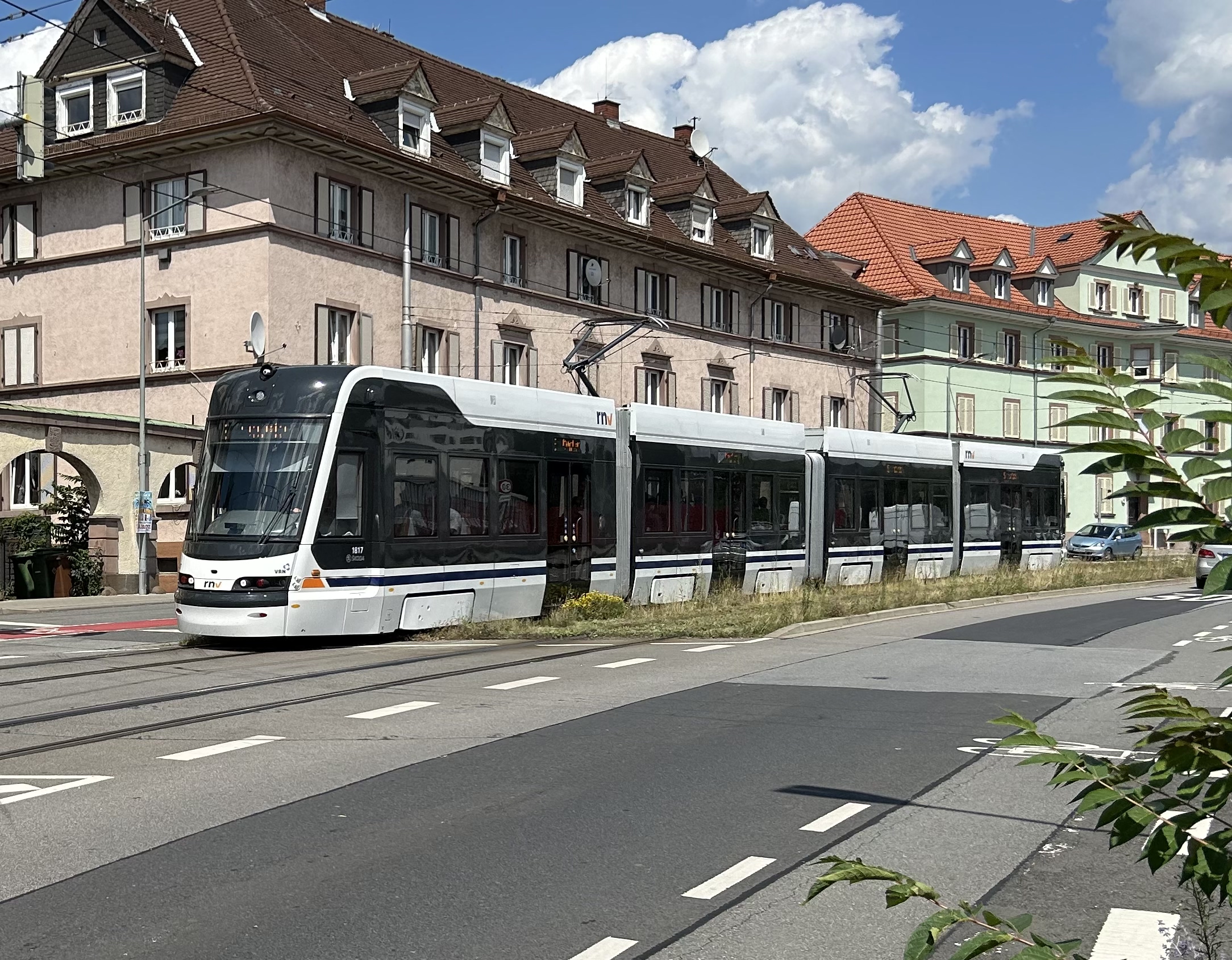 RNV-Haltestellen in der Weinheimer Weststadt in der Warteschleife | WNOZ