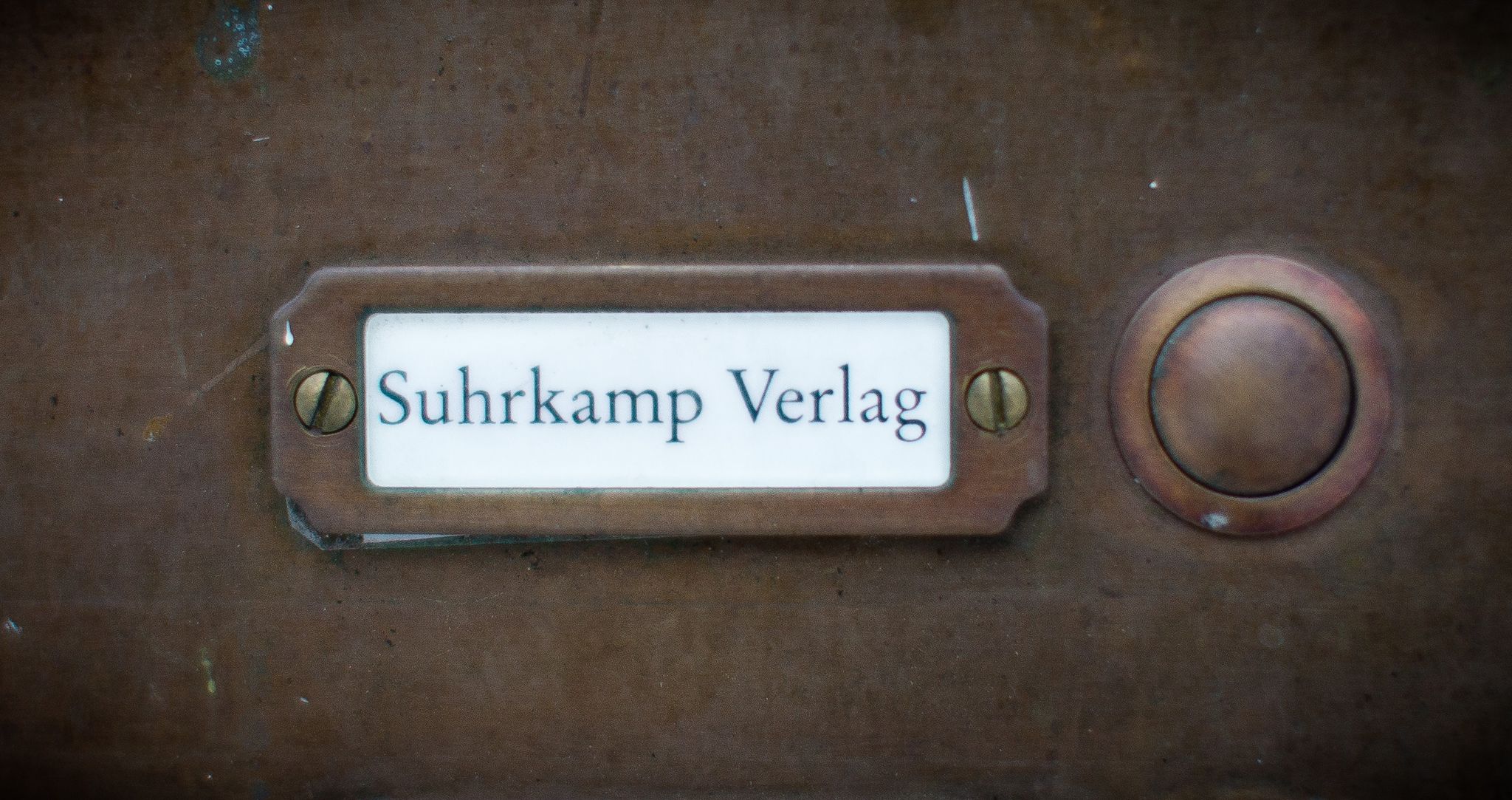 Suhrkamp Verlag verkauft Villa Unseld in Frankfurt | WNOZ