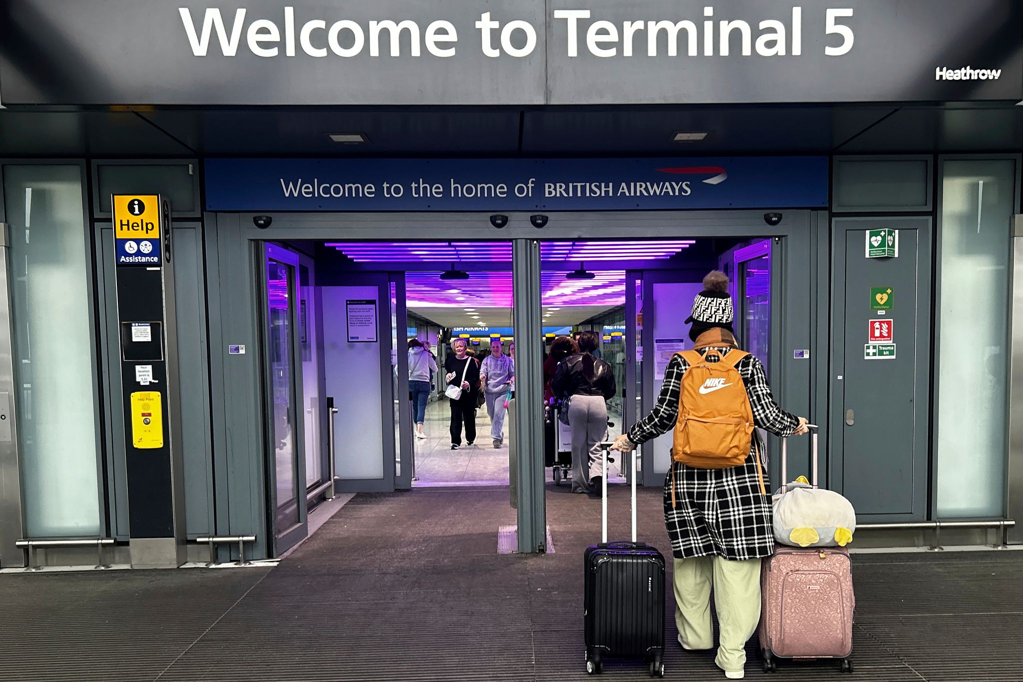 Alle Terminals in Heathrow nach Flugchaos wieder offen | WNOZ