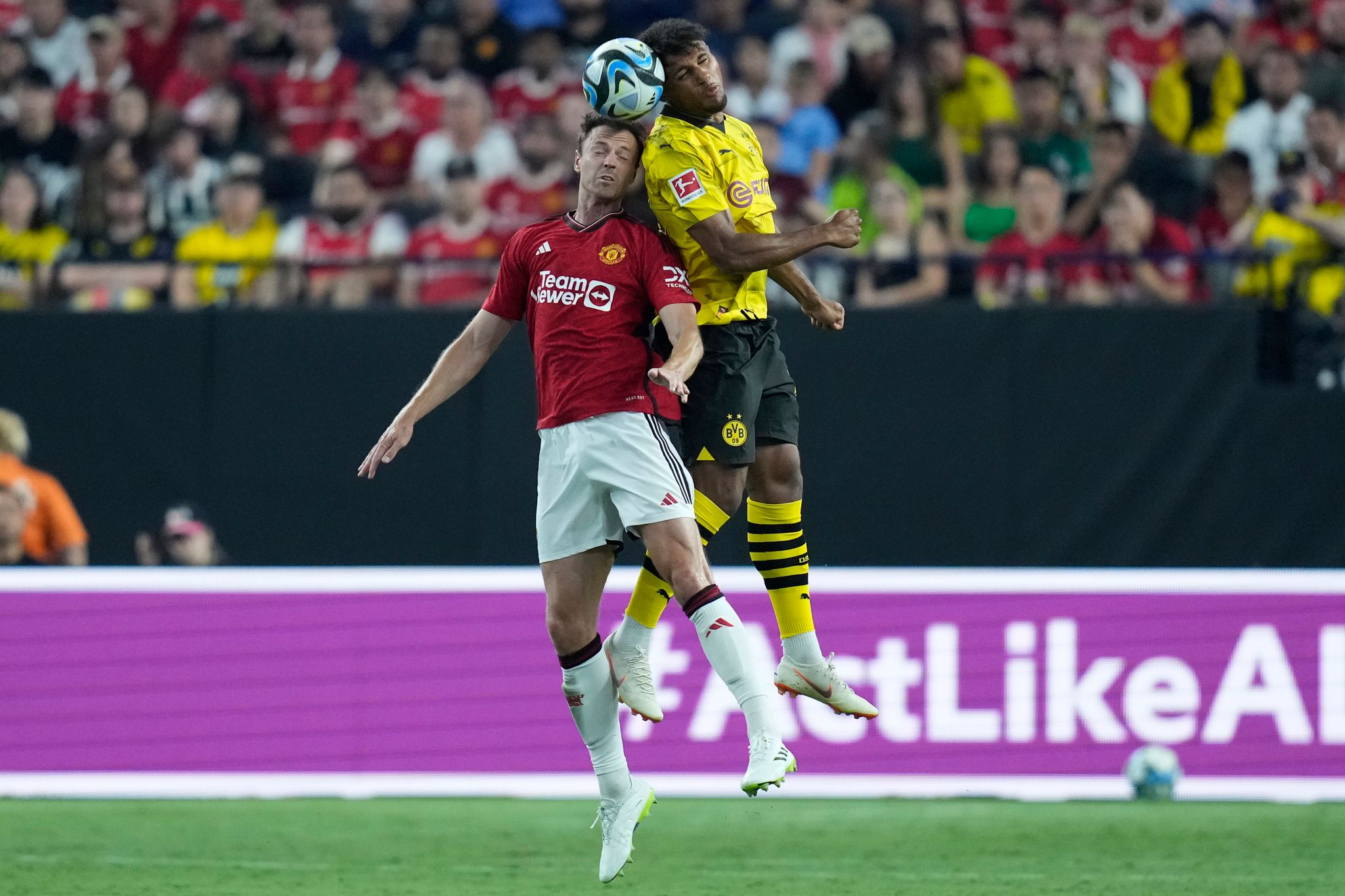 SSV Ulm holt Stürmer Besong vom BVB II | WNOZ