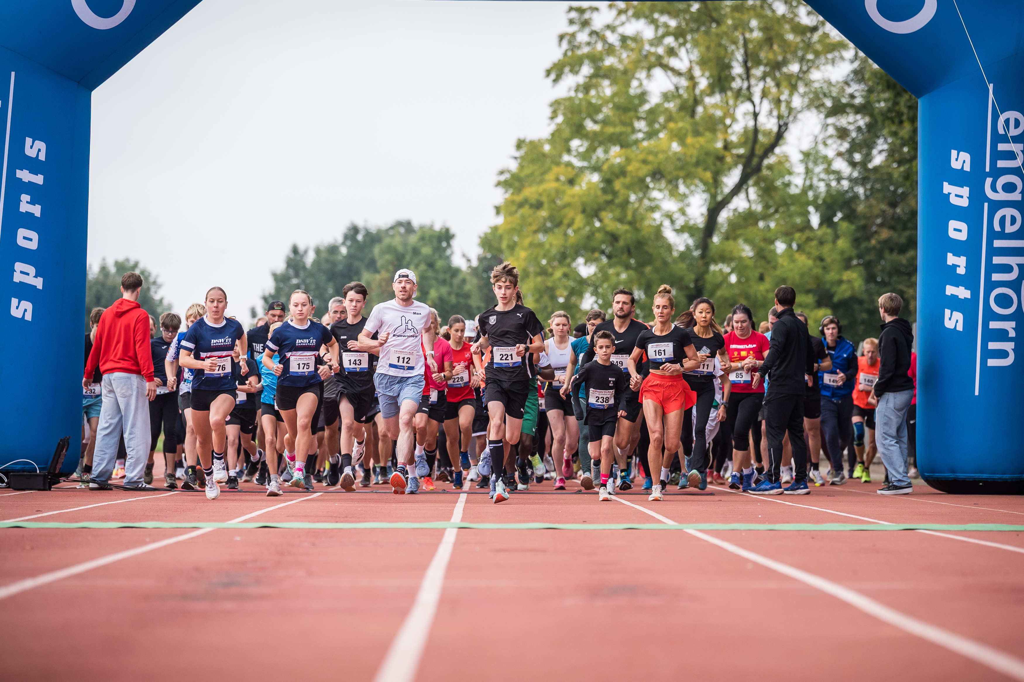 Sportliches Highlight: Einblicke in den 25. Weinheimer Herbstlauf | WNOZ