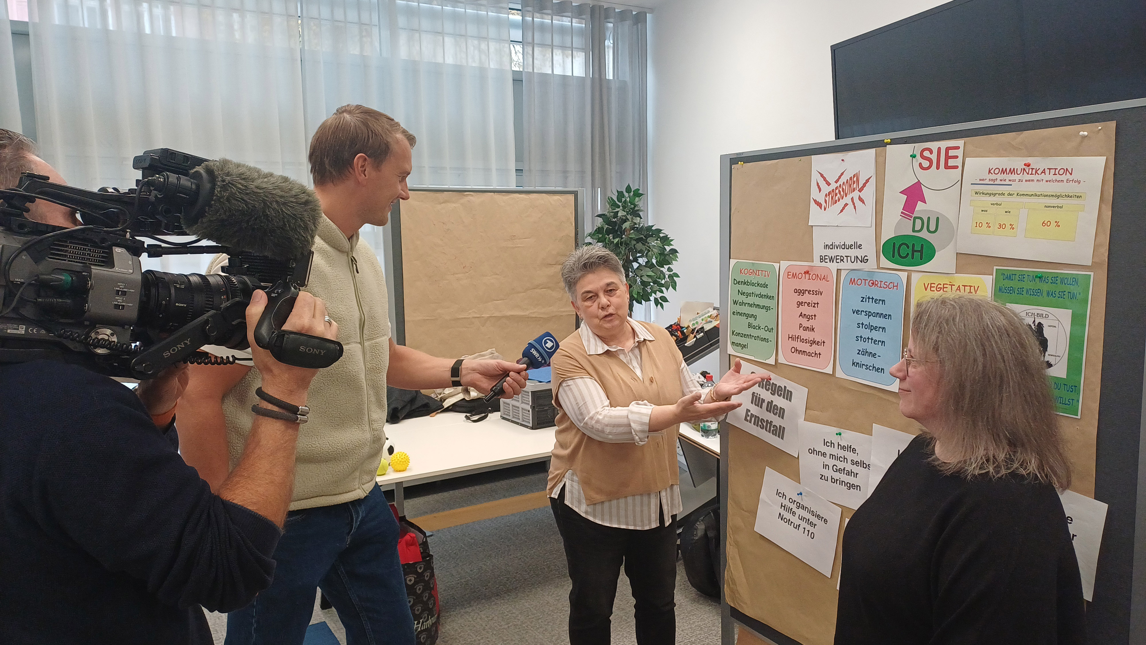 Mut statt Angst: Weinheimer Senioren lernen, sich zu wehren | WNOZ