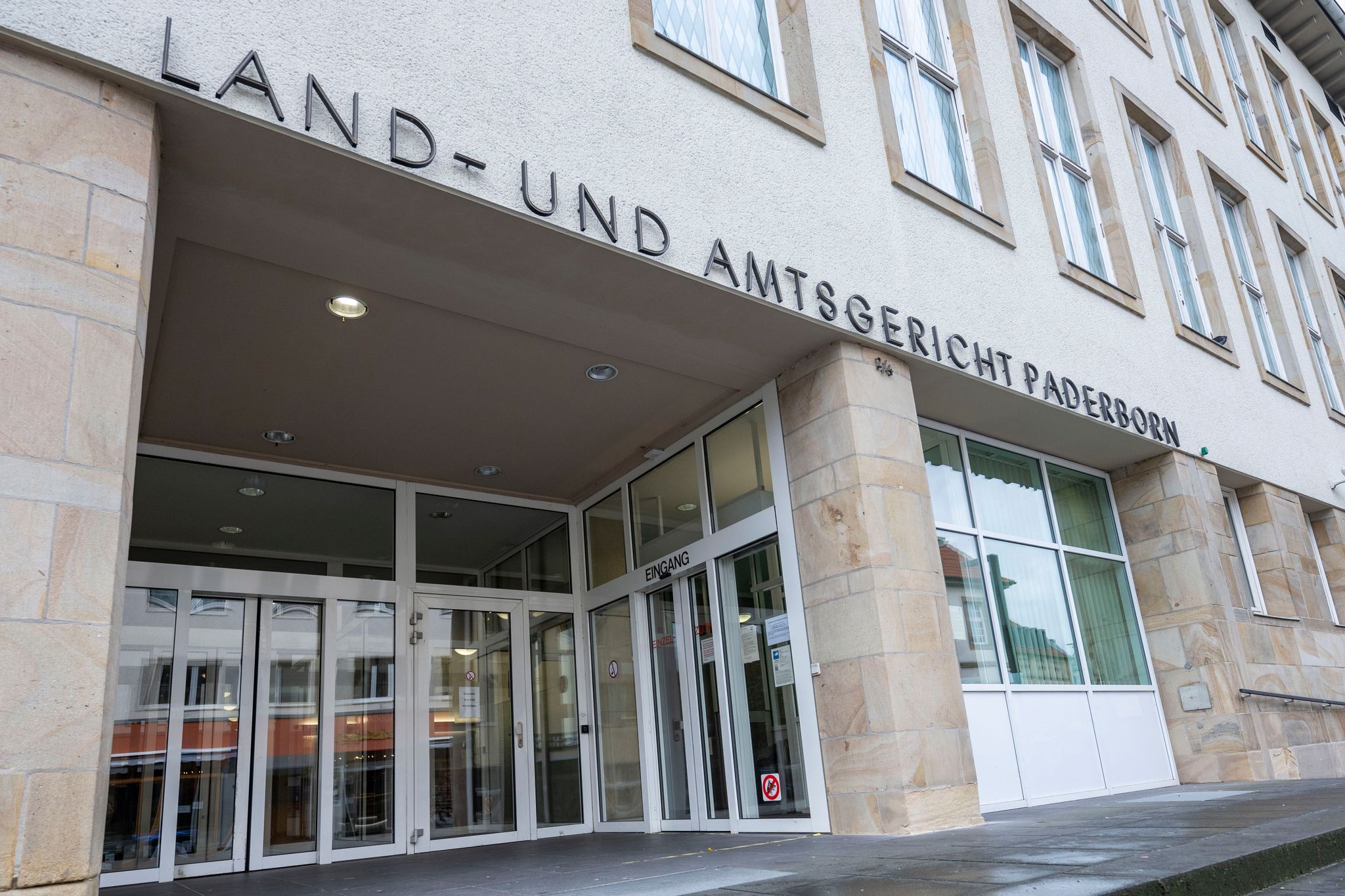 Schwulenhass? Prozess nach Mord an Kellner vor 22 Jahren | WNOZ